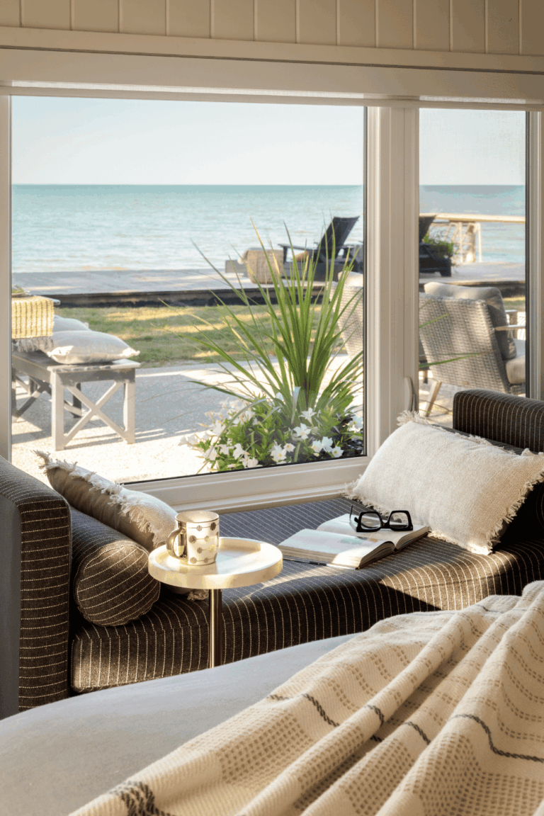 Lakehouse Living: An Inside Look at Jodi's Meaningful Retreat - Urbanhome